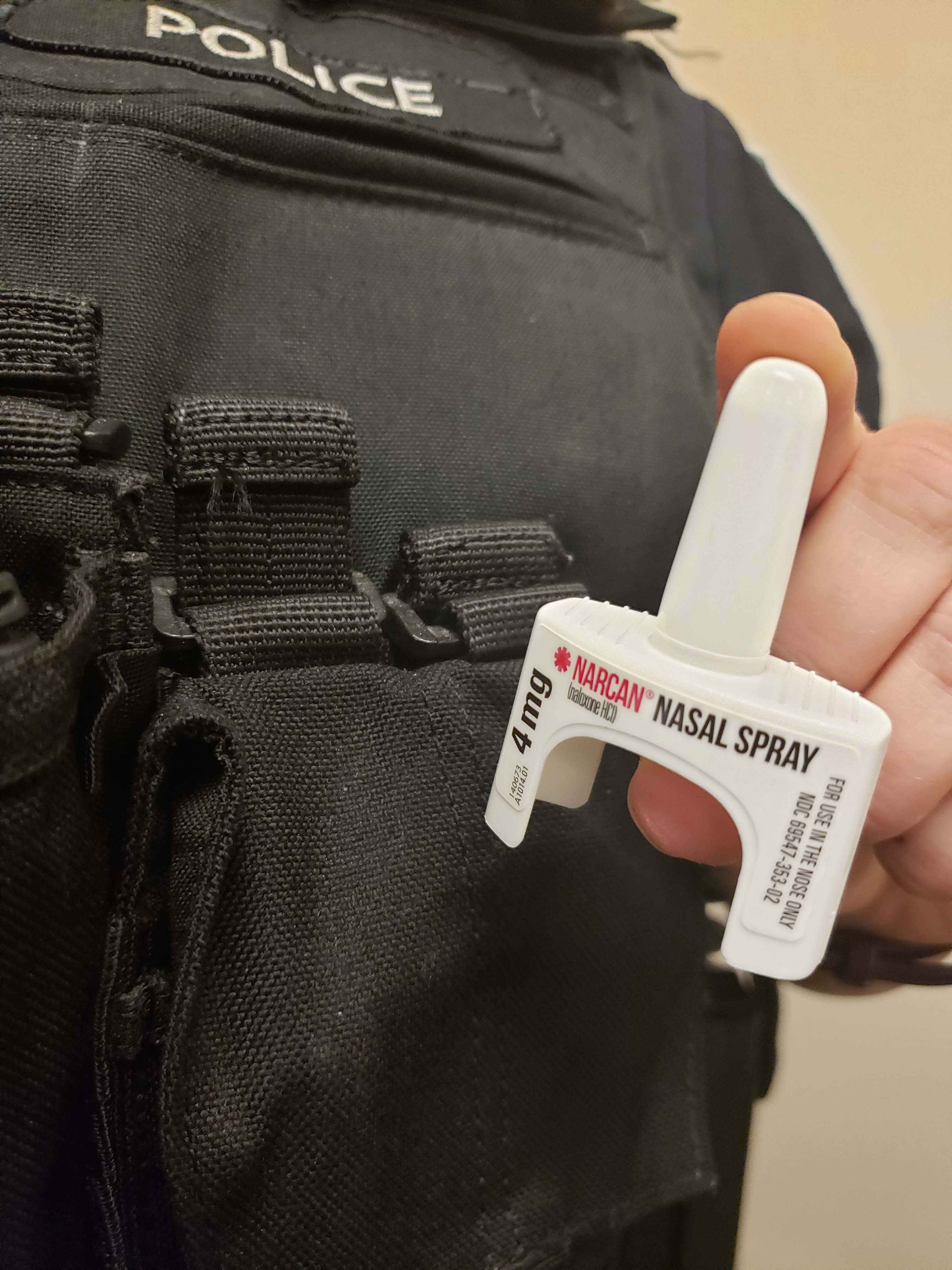 Officer’s quick actions saves man’s life from overdose - Ottawa Police ...