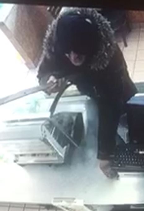 Suspect to identify in Dalhousie Street retail robbery - Ottawa Police Service